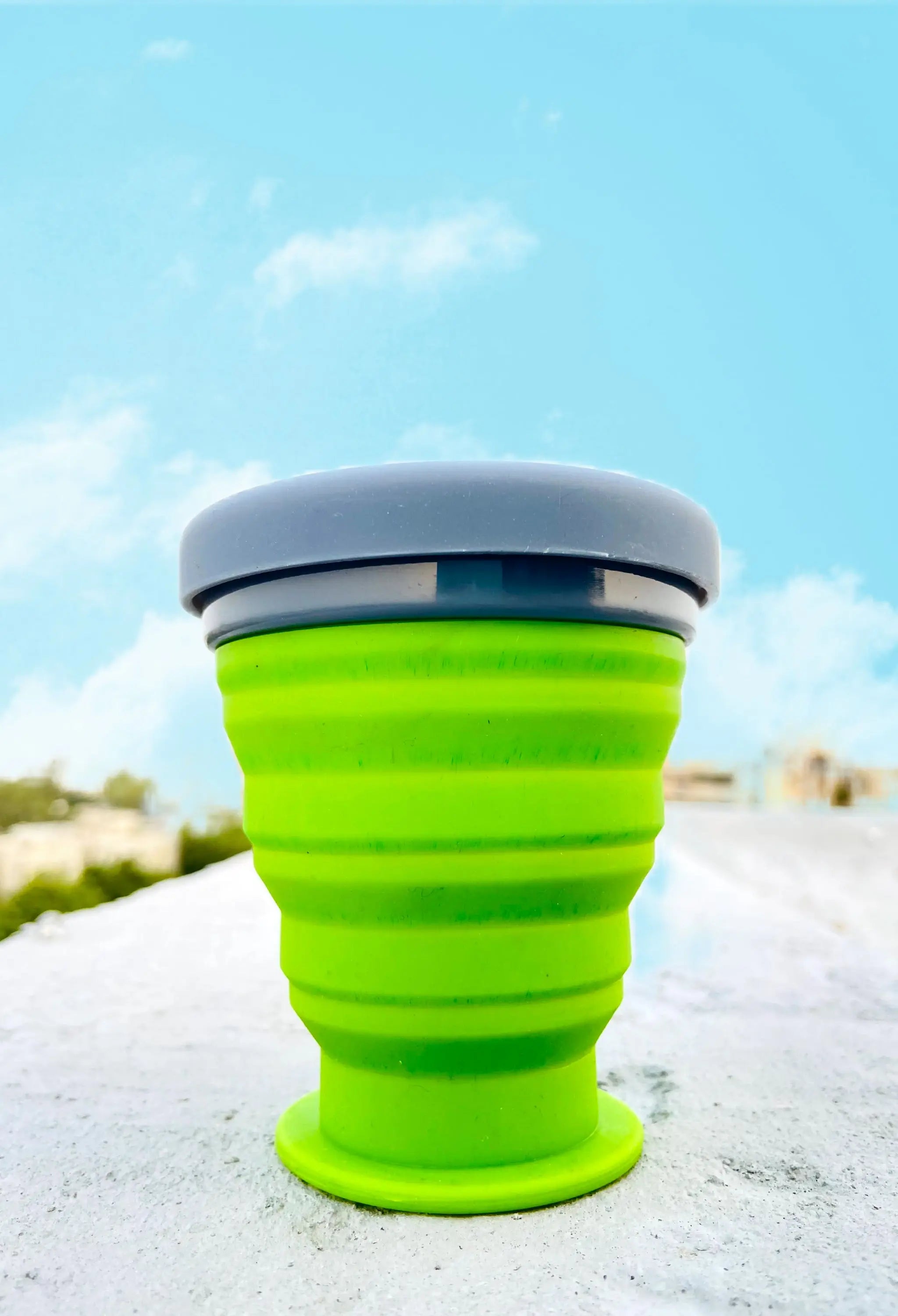 Reusable Cups reFold Travel Cup W/ Cap - Lime Green - 300ML - Strong Soul